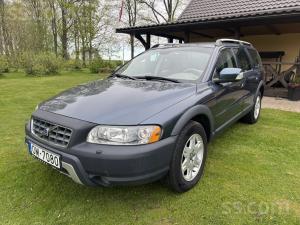Zils Volvo XC70 2008 Rīga, ar dzinēja tilpumu 2.50 L un nobraukumu 215 tūkst. km par 4490 €, foto 1 vietnē AUTOMOTO.COM.LV