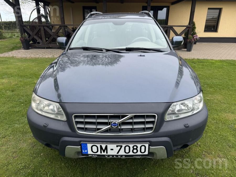 Zils Volvo XC70 2008 Rīga, ar dzinēja tilpumu 2.50 L un nobraukumu 215 tūkst. km par 4490 €, foto 4 vietnē AUTOMOTO.COM.LV