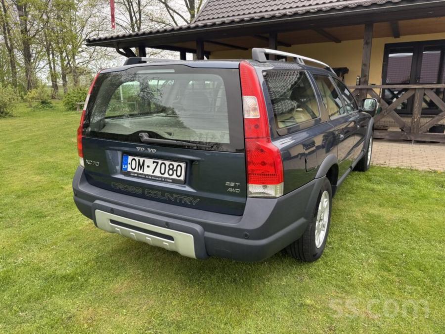 Zils Volvo XC70 2008 Rīga, ar dzinēja tilpumu 2.50 L un nobraukumu 215 tūkst. km par 4490 €, foto 8 vietnē AUTOMOTO.COM.LV