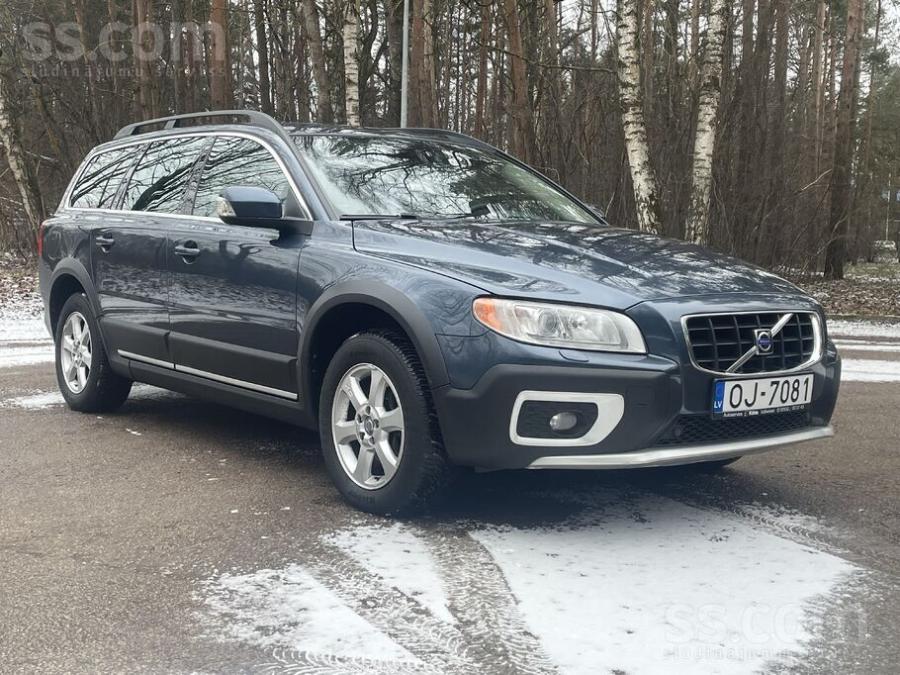 Blue Volvo XC70 2009 in Riga, with an engine capacity of 2.40 L and mileage of 340 thousand km for 6500 €, photo 2 on AUTOMOTO.COM.LV