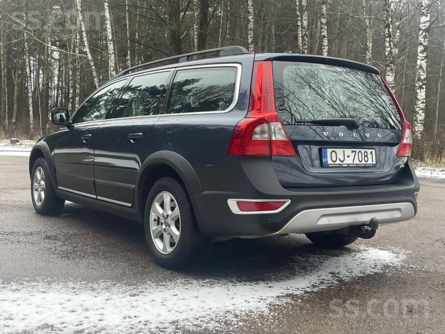 Blue Volvo XC70 2009 in Riga, with an engine capacity of 2.40 L and mileage of 340 thousand km for 6500 €, photo 4 on AUTOMOTO.COM.LV