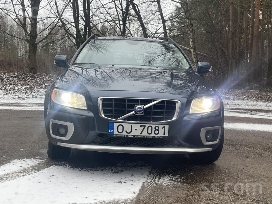 Blue Volvo XC70 2009 in Riga, with an engine capacity of 2.40 L and mileage of 340 thousand km for 6500 €, photo 6 on AUTOMOTO.COM.LV