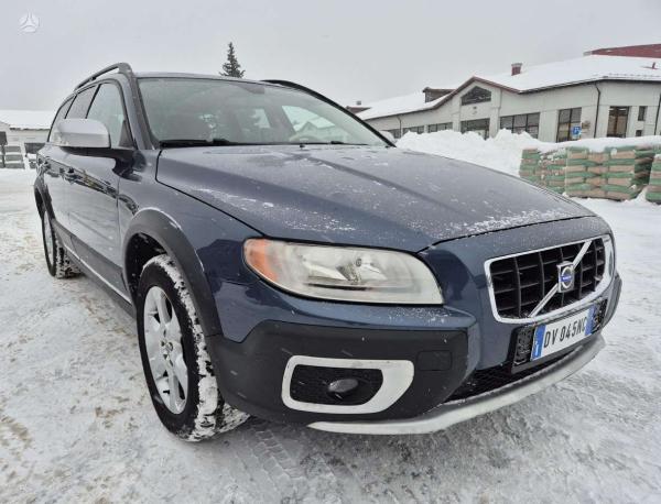 Blue Volvo XC70 2009 in Panevezys, with an engine capacity of 2.40 L and mileage of 271 thousand km for 4999 €, photo 7 on AUTOMOTO.COM.LV