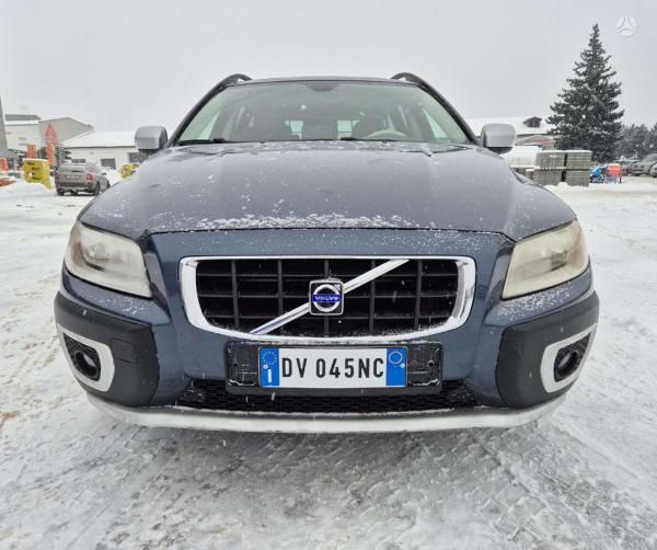 Blue Volvo XC70 2009 in Panevezys, with an engine capacity of 2.40 L and mileage of 271 thousand km for 4999 €, photo 8 on AUTOMOTO.COM.LV