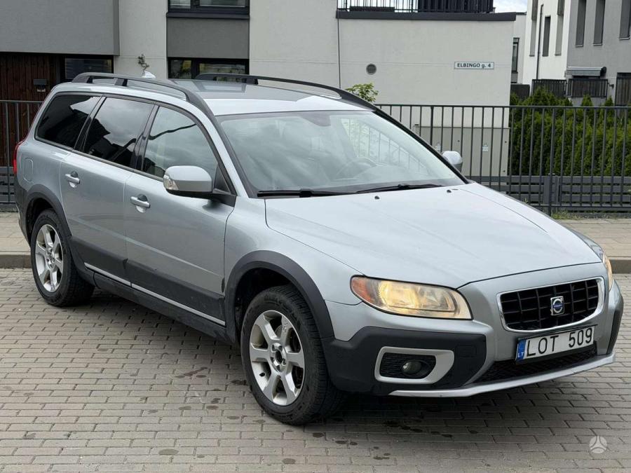 Blue Volvo XC70 2009 in Vilnius, with an engine capacity of 2.40 L and mileage of 395 thousand km for 3600 €, photo 9 on AUTOMOTO.COM.LV