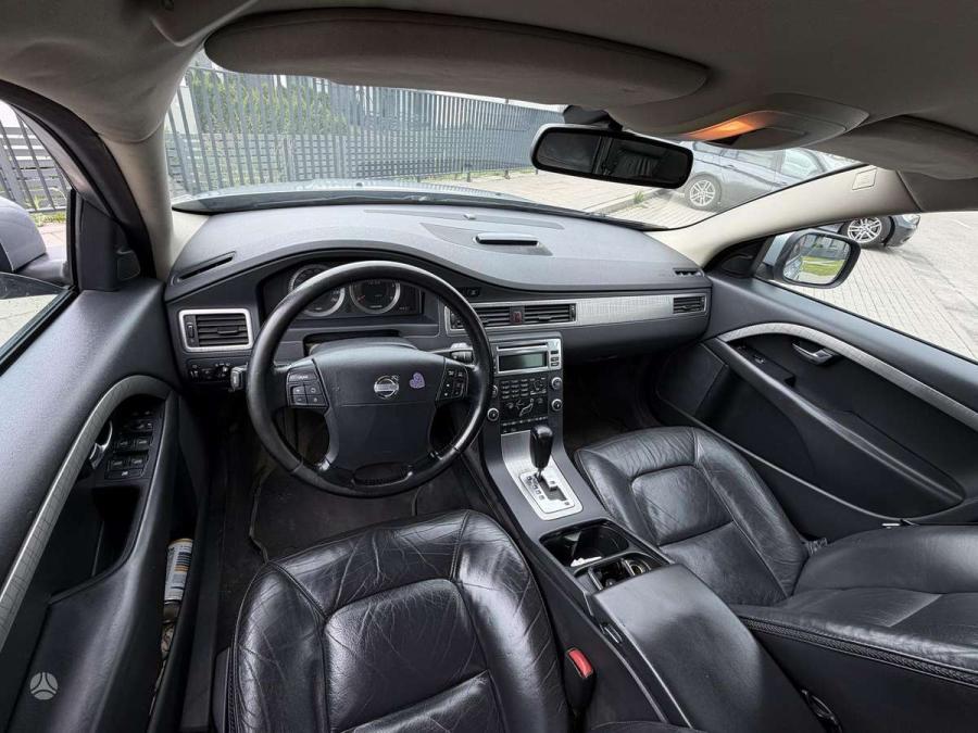 Blue Volvo XC70 2009 in Vilnius, with an engine capacity of 2.40 L and mileage of 395 thousand km for 3600 €, photo 12 on AUTOMOTO.COM.LV