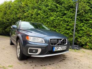 Zils Volvo XC70 2009 Rīga, ar dzinēja tilpumu 2.40 L un nobraukumu 296 tūkst. km par 7000 €, foto  vietnē AUTOMOTO.COM.LV