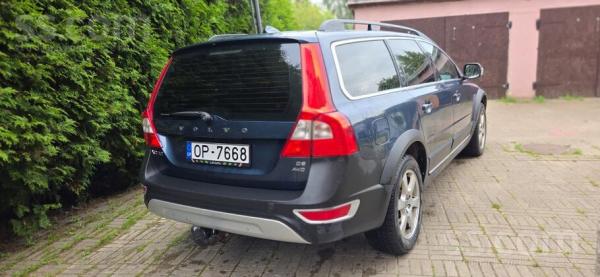 Zils Volvo XC70 2009 Rīga, ar dzinēja tilpumu 2.40 L un nobraukumu 296 tūkst. km par 7000 €, foto 6 vietnē AUTOMOTO.COM.LV