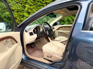 Blue Volvo XC70 2009 in Riga, with an engine capacity of 2.40 L and mileage of 296 thousand km for 7000 €, photo 14 on AUTOMOTO.COM.LV