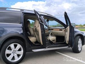 Zils Volvo XC70 2010 Rēzekne, ar dzinēja tilpumu 2.40 L un nobraukumu 329 tūkst. km par 7500 €, foto 4 vietnē AUTOMOTO.COM.LV