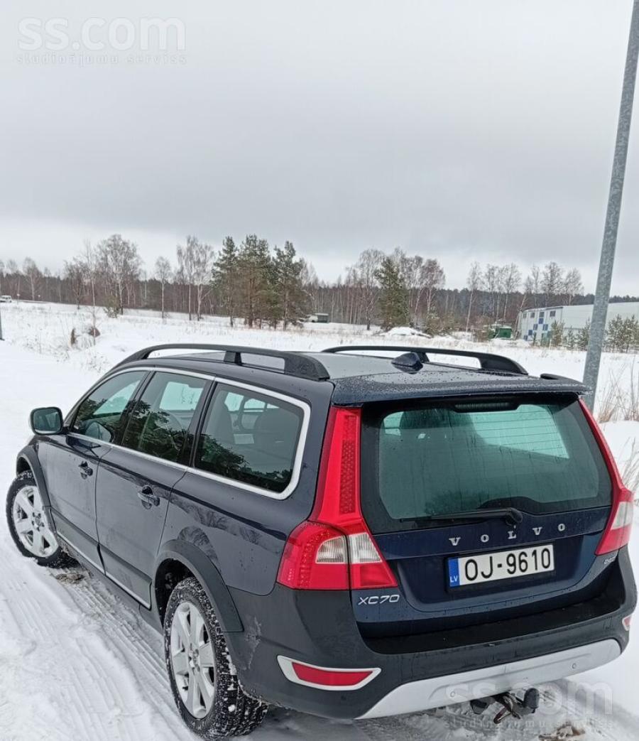 Zils Volvo XC70 2010 Tukums, ar dzinēja tilpumu 2.40 L un nobraukumu 0 tūkst. km par 7100 €, foto 5 vietnē AUTOMOTO.COM.LV