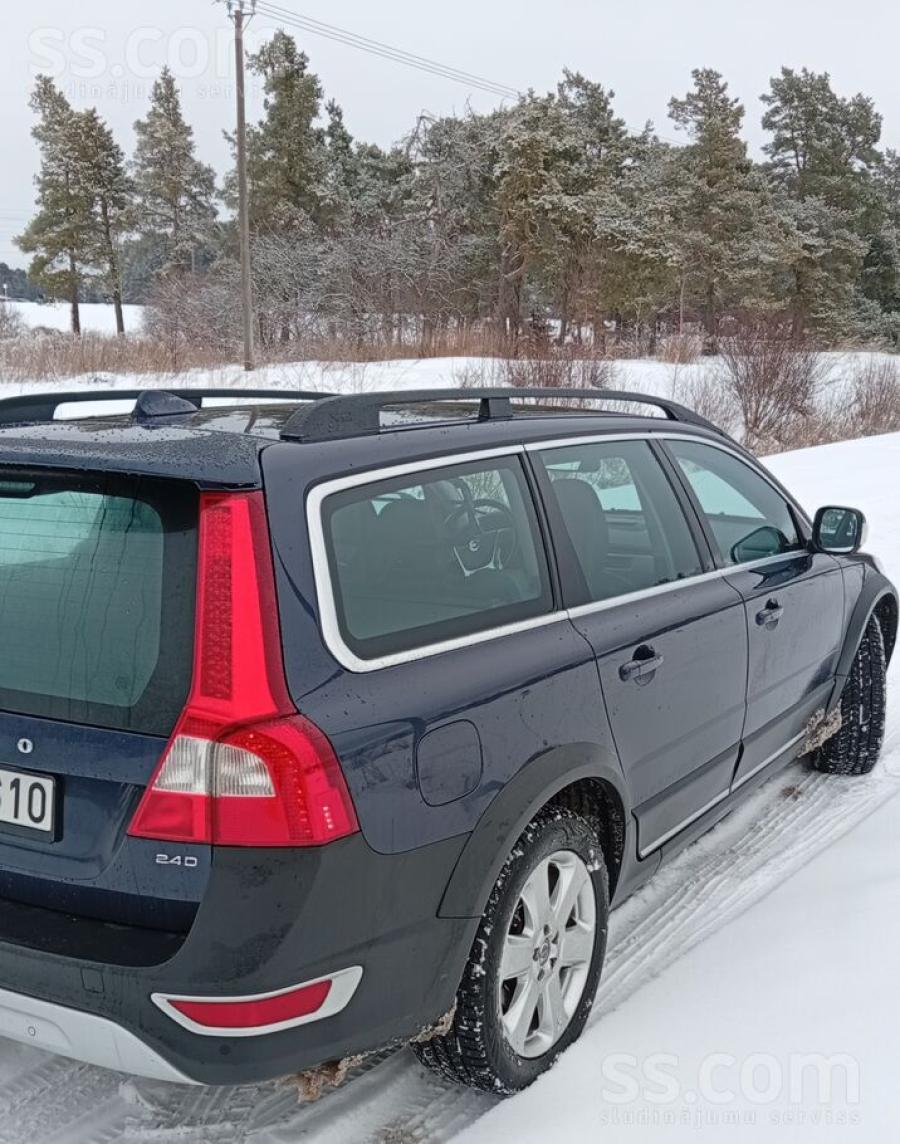 Zils Volvo XC70 2010 Tukums, ar dzinēja tilpumu 2.40 L un nobraukumu 0 tūkst. km par 7100 €, foto 7 vietnē AUTOMOTO.COM.LV