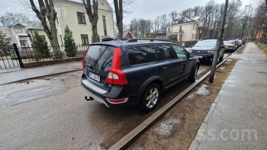 Zils Volvo XC70 2010 Rīga, ar dzinēja tilpumu 2.40 L un nobraukumu 295 tūkst. km par 9300 €, foto 4 vietnē AUTOMOTO.COM.LV