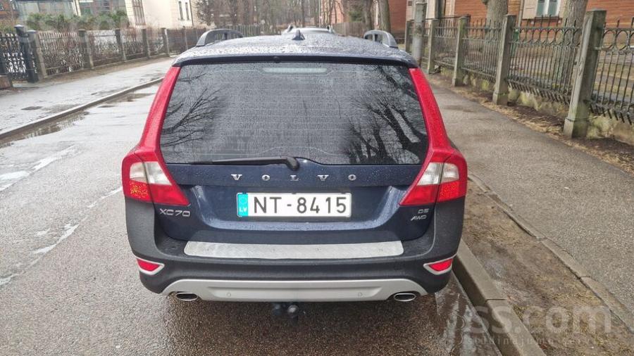 Zils Volvo XC70 2010 Rīga, ar dzinēja tilpumu 2.40 L un nobraukumu 295 tūkst. km par 9300 €, foto 7 vietnē AUTOMOTO.COM.LV