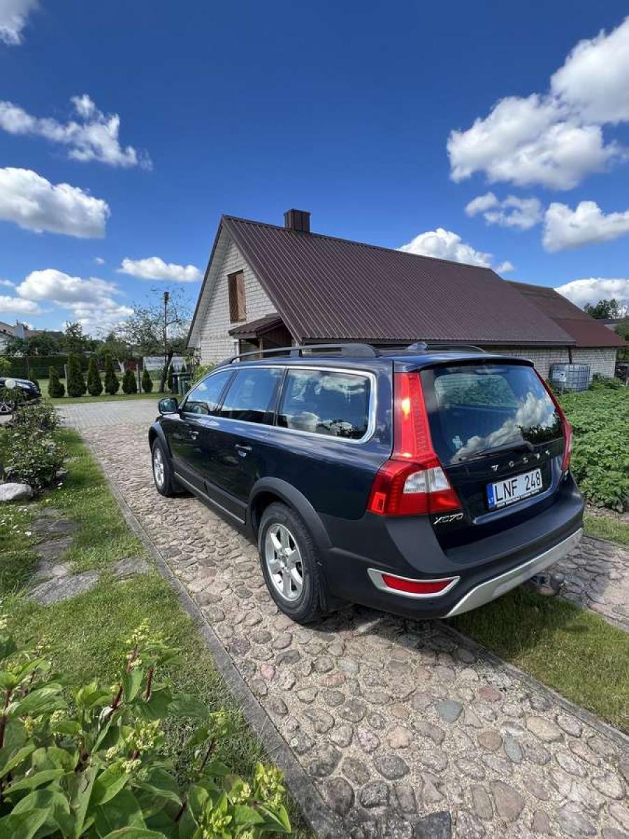 Zils Volvo XC70 2010 Šalčininkai, ar dzinēja tilpumu 2.40 L un nobraukumu 284 tūkst. km par 5400 €, foto 4 vietnē AUTOMOTO.COM.LV