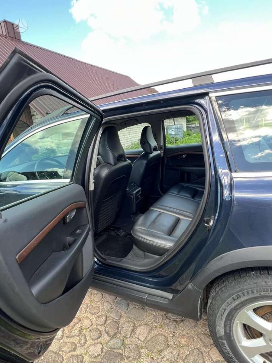 Zils Volvo XC70 2010 Šalčininkai, ar dzinēja tilpumu 2.40 L un nobraukumu 284 tūkst. km par 5400 €, foto 8 vietnē AUTOMOTO.COM.LV