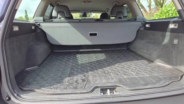 Zils Volvo XC70 2010 Jūrmala, ar dzinēja tilpumu 2.00 L un nobraukumu 340 tūkst. km par 7450 €, foto 8 vietnē AUTOMOTO.COM.LV