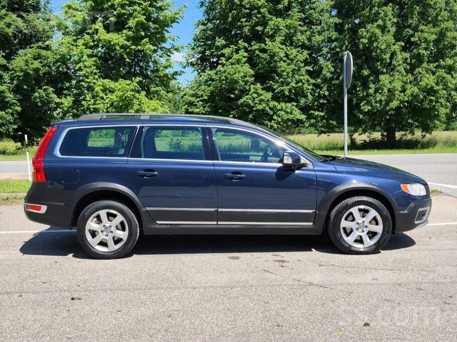 Zils Volvo XC70 2010 Ogre, ar dzinēja tilpumu 2.40 L un nobraukumu 285 tūkst. km par 8470 €, foto 5 vietnē AUTOMOTO.COM.LV