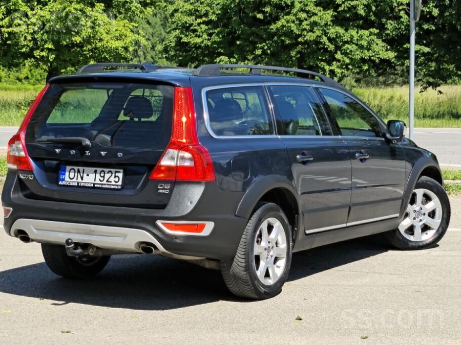 Zils Volvo XC70 2010 Ogre, ar dzinēja tilpumu 2.40 L un nobraukumu 285 tūkst. km par 8470 €, foto 9 vietnē AUTOMOTO.COM.LV
