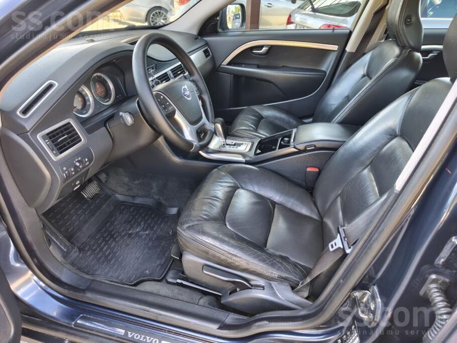 Zils Volvo XC70 2010 Ogre, ar dzinēja tilpumu 2.40 L un nobraukumu 285 tūkst. km par 8470 €, foto 10 vietnē AUTOMOTO.COM.LV