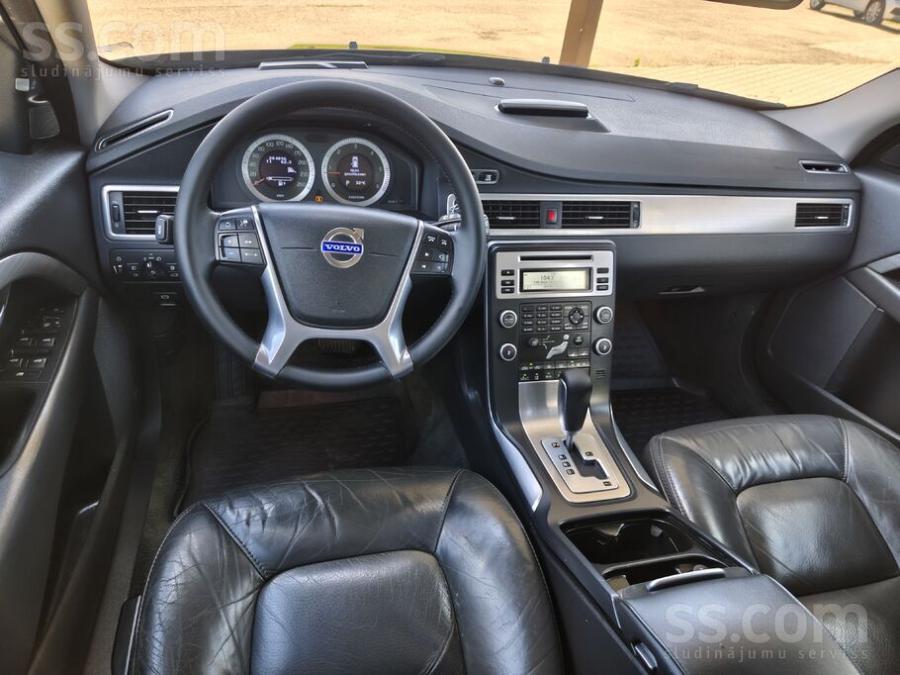 Zils Volvo XC70 2010 Ogre, ar dzinēja tilpumu 2.40 L un nobraukumu 285 tūkst. km par 8470 €, foto 14 vietnē AUTOMOTO.COM.LV