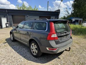 Blue Volvo XC70 2010 in Alytus, with an engine capacity of 2.00 L and mileage of 285 thousand km for 6750 €, photo 4 on AUTOMOTO.COM.LV