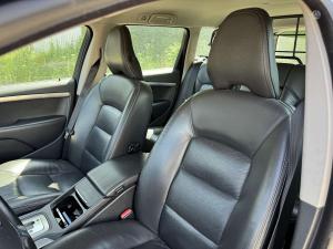 Blue Volvo XC70 2010 in Alytus, with an engine capacity of 2.00 L and mileage of 285 thousand km for 6750 €, photo 9 on AUTOMOTO.COM.LV