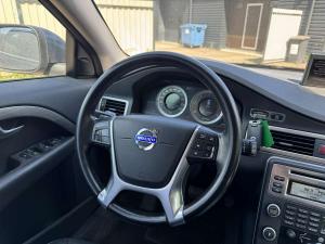Blue Volvo XC70 2010 in Alytus, with an engine capacity of 2.00 L and mileage of 285 thousand km for 6750 €, photo 12 on AUTOMOTO.COM.LV