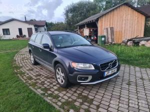 Blue Volvo XC70 2010 in Riga, with an engine capacity of 2.40 L and mileage of 327 thousand km for 5500 €, photo  on AUTOMOTO.COM.LV