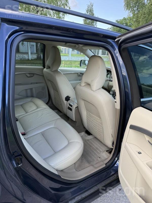 Zils Volvo XC70 2010 Aizkraukle, ar dzinēja tilpumu 2.40 L un nobraukumu 166 tūkst. km par 8950 €, foto 5 vietnē AUTOMOTO.COM.LV