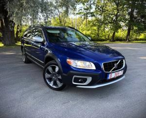 Blue Volvo XC70 2010 in Jurmala, with an engine capacity of 2.40 L and mileage of 376 thousand km for 6999 €, photo 5 on AUTOMOTO.COM.LV