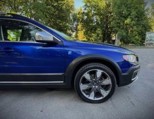 Blue Volvo XC70 2010 in Jurmala, with an engine capacity of 2.40 L and mileage of 376 thousand km for 6999 €, photo 11 on AUTOMOTO.COM.LV