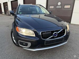 Blue Volvo XC70 2010 in Utena, with an engine capacity of 1.98 L and mileage of 344 thousand km for 6600 €, photo 5 on AUTOMOTO.COM.LV