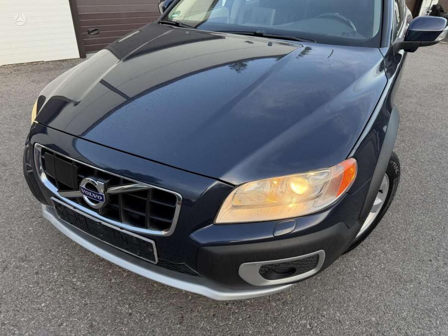 Blue Volvo XC70 2010 in Utena, with an engine capacity of 1.98 L and mileage of 344 thousand km for 6600 €, photo 6 on AUTOMOTO.COM.LV