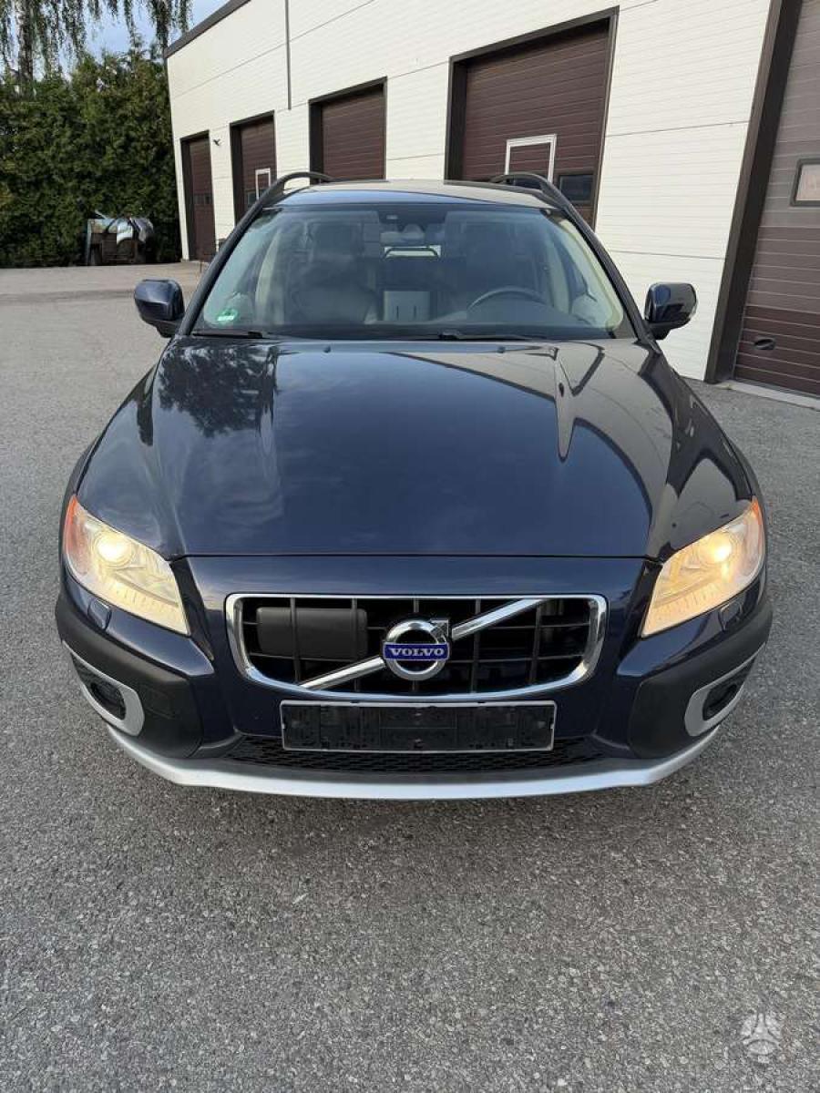 Blue Volvo XC70 2010 in Utena, with an engine capacity of 1.98 L and mileage of 344 thousand km for 6600 €, photo 10 on AUTOMOTO.COM.LV
