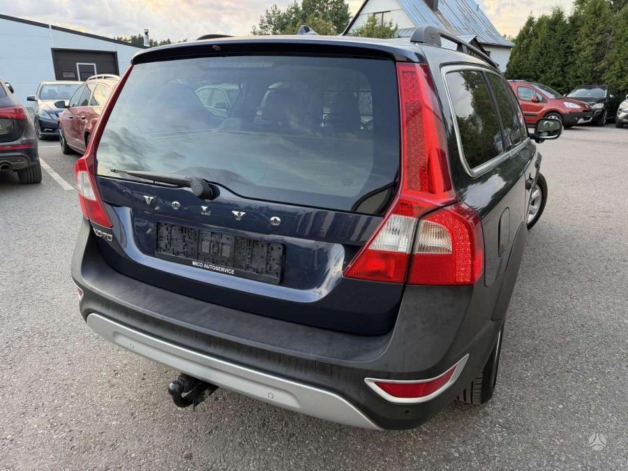 Blue Volvo XC70 2010 in Utena, with an engine capacity of 1.98 L and mileage of 344 thousand km for 6600 €, photo 15 on AUTOMOTO.COM.LV