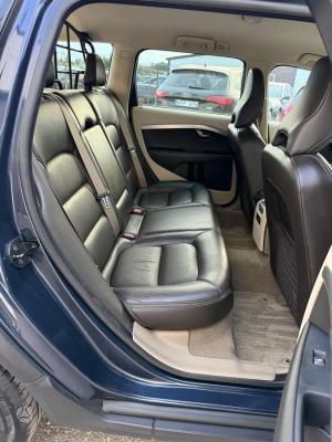 Blue Volvo XC70 2010 in Utena, with an engine capacity of 1.98 L and mileage of 344 thousand km for 6600 €, photo 36 on AUTOMOTO.COM.LV