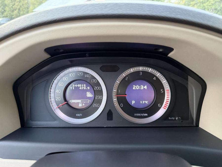Blue Volvo XC70 2010 in Utena, with an engine capacity of 1.98 L and mileage of 344 thousand km for 6600 €, photo 40 on AUTOMOTO.COM.LV