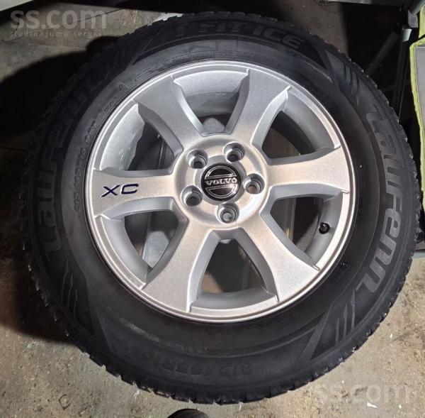 Volvo XC70 2010 Rīga vietnē Zils Volvo XC70 2010 Rīga, ar dzinēja tilpumu 2.40 L un nobraukumu 383 tūkst. km par 9100 €, foto 5 vietnē AUTOMOTO.COM.LV