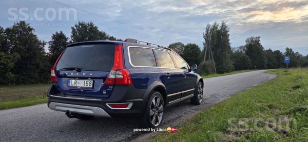 Zils Volvo XC70 2010 Rīga, ar dzinēja tilpumu 2.40 L un nobraukumu 383 tūkst. km par 9100 €, foto 11 vietnē AUTOMOTO.COM.LV