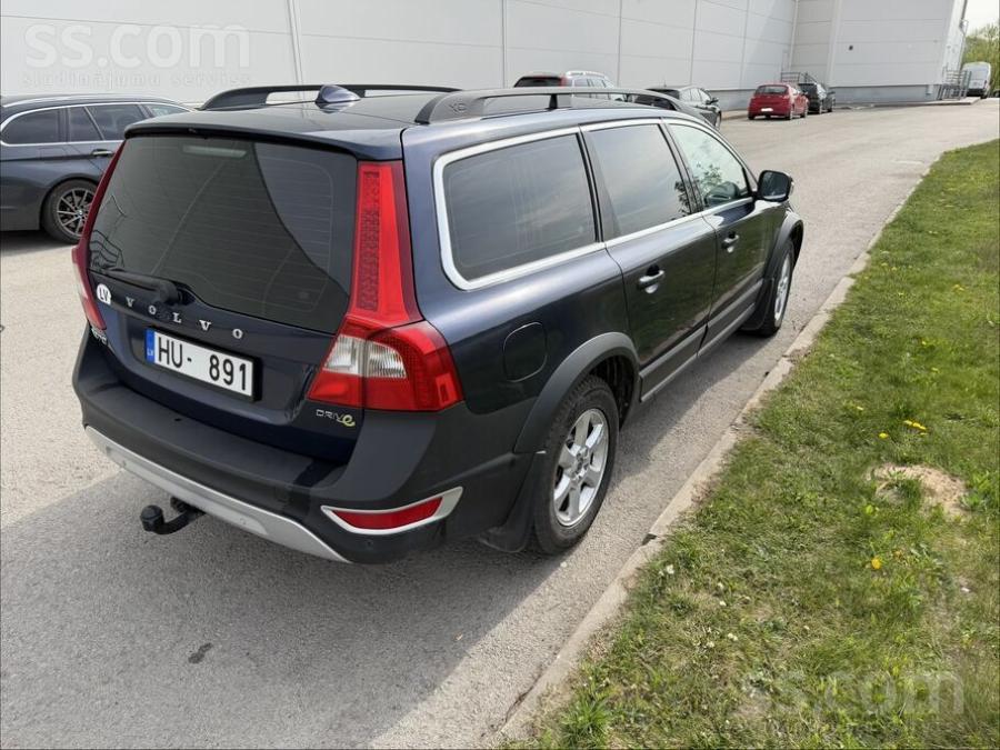 Zils Volvo XC70 2011 Ogre, ar dzinēja tilpumu 2.00 L un nobraukumu 490 tūkst. km par 5250 €, foto 4 vietnē AUTOMOTO.COM.LV