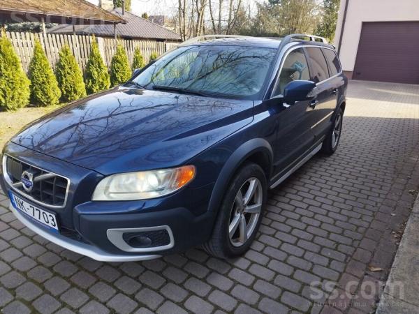 Blue Volvo XC70 2011 in Riga, with an engine capacity of 2.00 L and mileage of 340 thousand km for 8900 €, photo 1 on AUTOMOTO.COM.LV