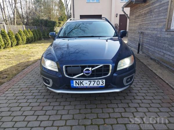 Blue Volvo XC70 2011 in Riga, with an engine capacity of 2.00 L and mileage of 340 thousand km for 8900 €, photo 2 on AUTOMOTO.COM.LV