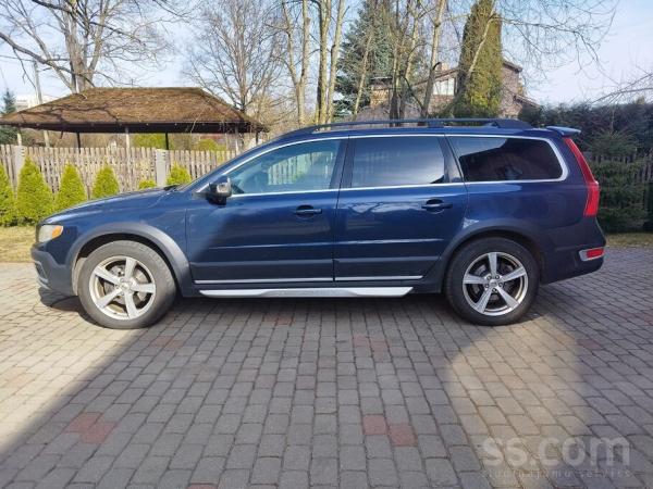 Blue Volvo XC70 2011 in Riga, with an engine capacity of 2.00 L and mileage of 340 thousand km for 8900 €, photo 10 on AUTOMOTO.COM.LV