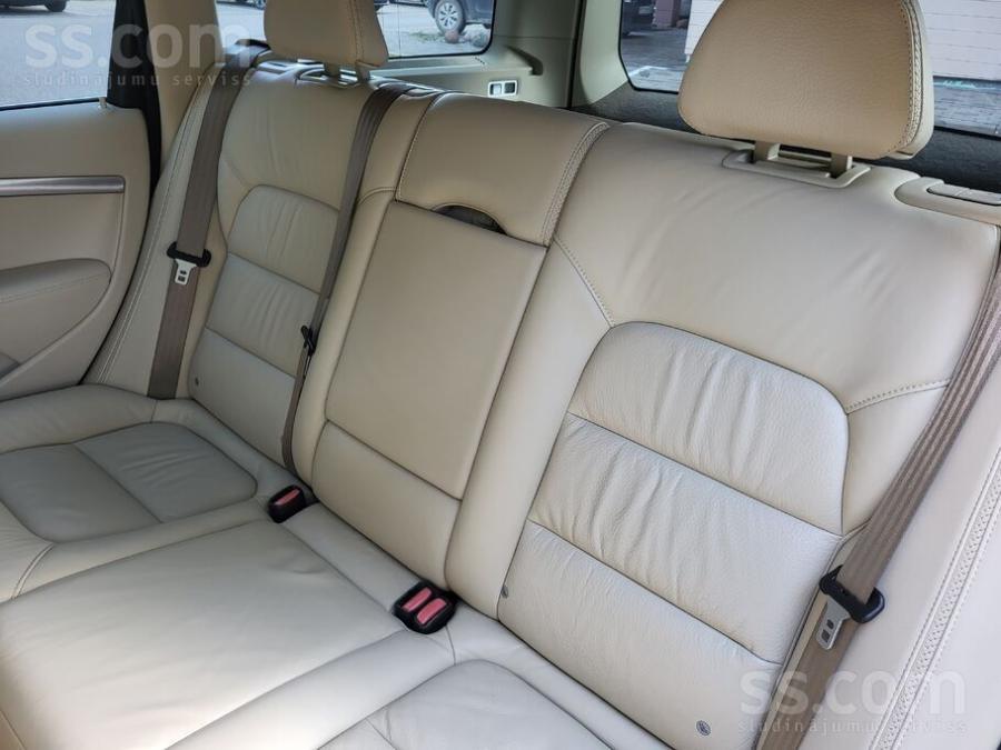 Zils Volvo XC70 2011 Jelgava, ar dzinēja tilpumu 2.00 L un nobraukumu 311 tūkst. km par 7990 €, foto 11 vietnē AUTOMOTO.COM.LV