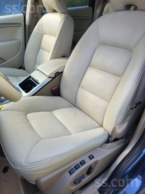 Zils Volvo XC70 2011 Jelgava, ar dzinēja tilpumu 2.00 L un nobraukumu 311 tūkst. km par 7990 €, foto 14 vietnē AUTOMOTO.COM.LV