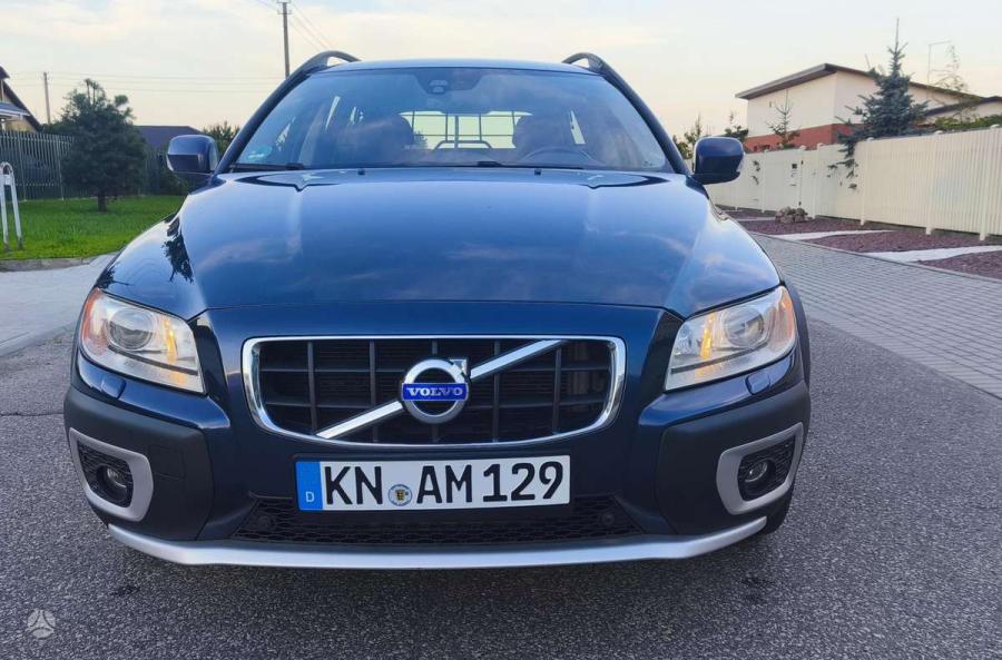 Blue Volvo XC70 2012 in Panevezys, with an engine capacity of 1.98 L and mileage of 311 thousand km for 6900 €, photo 9 on AUTOMOTO.COM.LV