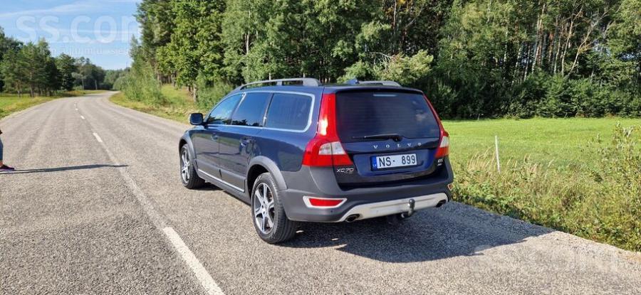 Zils Volvo XC70 2012 Tukums, ar dzinēja tilpumu 2.40 L un nobraukumu 320 tūkst. km par 11000 €, foto 4 vietnē AUTOMOTO.COM.LV