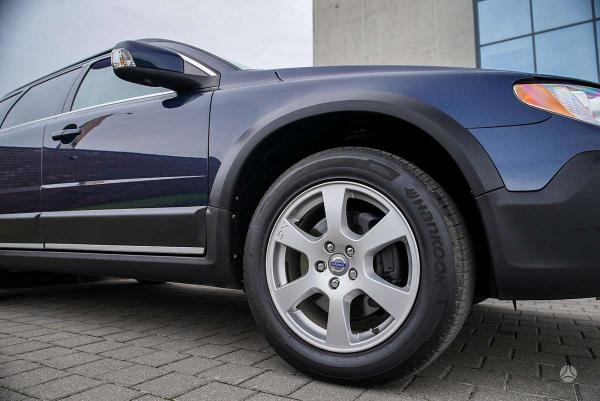 Zils Volvo XC70 2012 Marijampole, ar dzinēja tilpumu 2.40 L un nobraukumu 315 tūkst. km par 8950 €, foto 5 vietnē AUTOMOTO.COM.LV
