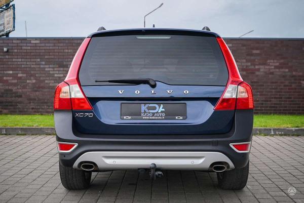 Zils Volvo XC70 2012 Marijampole, ar dzinēja tilpumu 2.40 L un nobraukumu 315 tūkst. km par 8950 €, foto 8 vietnē AUTOMOTO.COM.LV